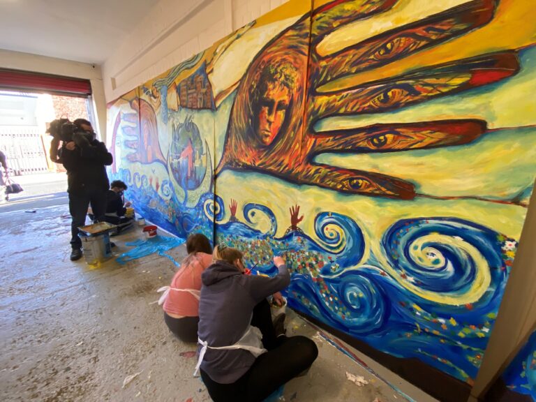 Students work with Mexican artist to create climate change mural – Ron ...