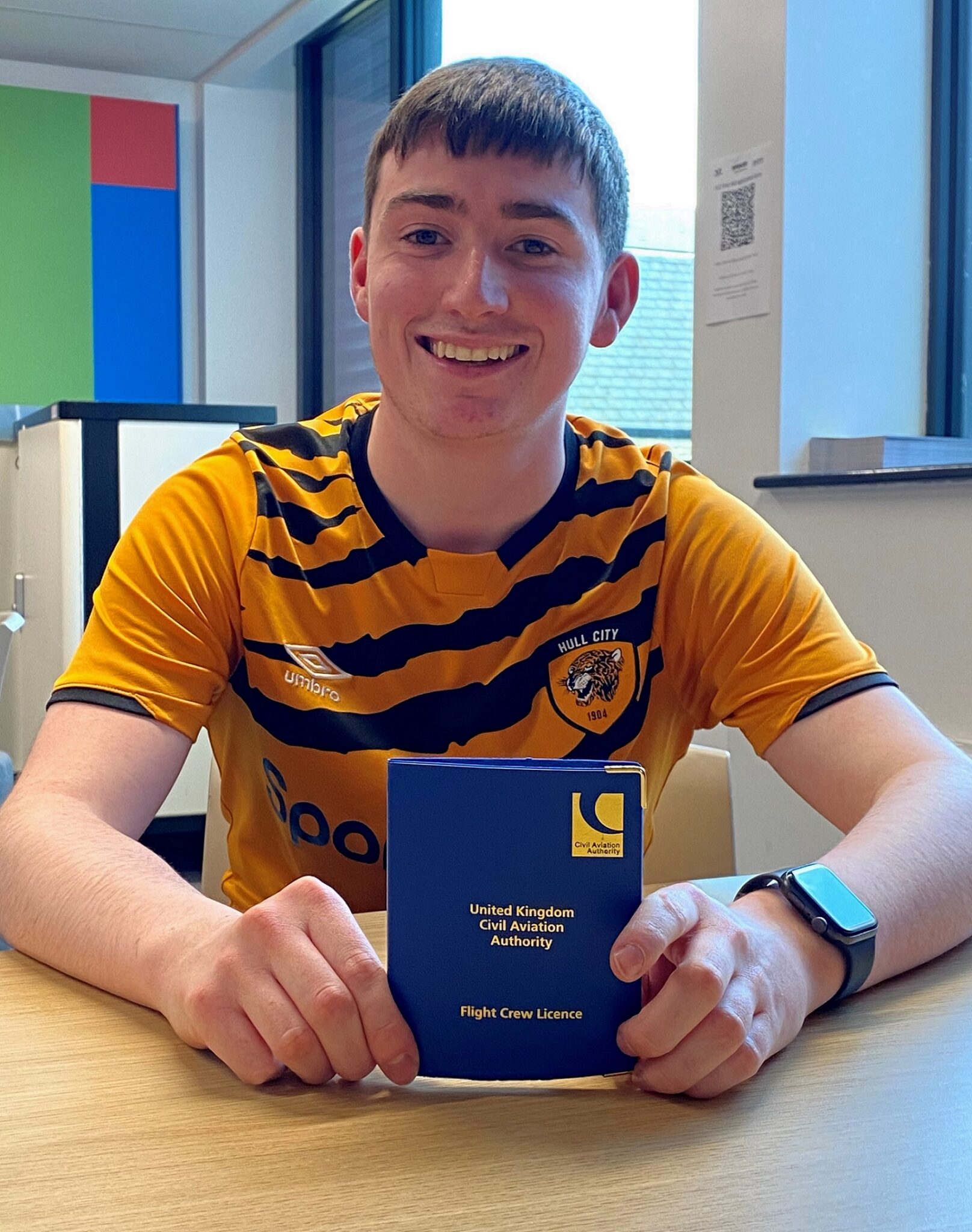 Ron Dearing UTC student flying high after securing pilot’s licence ...