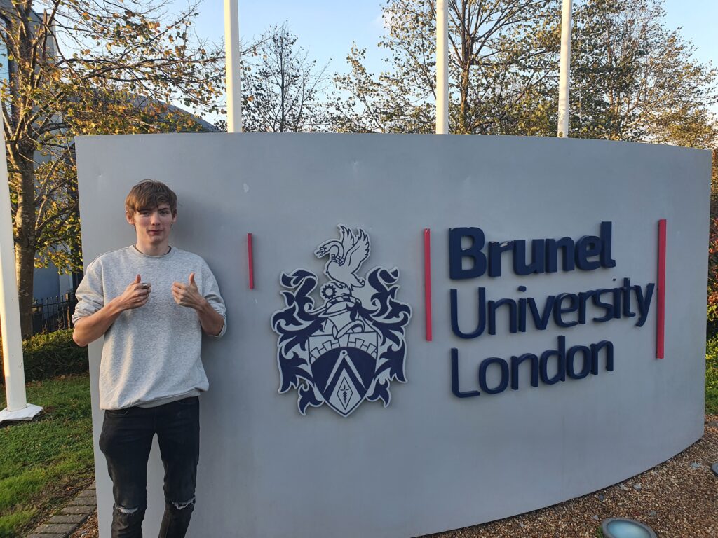 Dozens of former Ron Dearing UTC students embrace university life – Ron ...